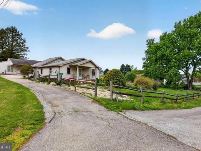 933 Centennial Ave, Hanover, PA 17331