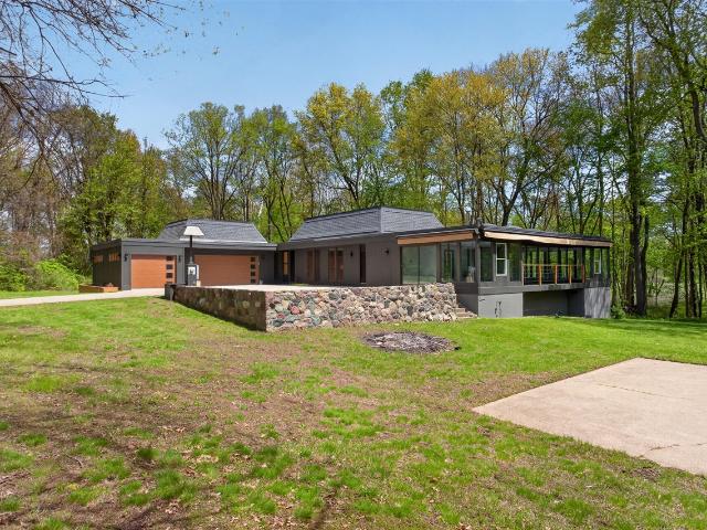 933 Crispell Road