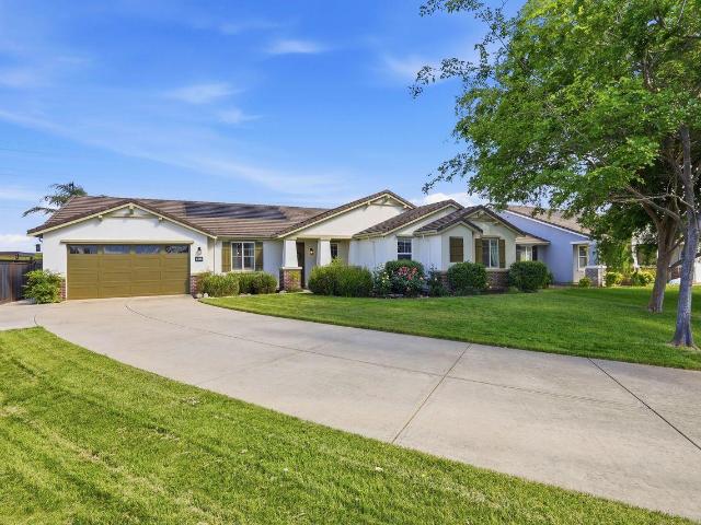 933 Abbotsford Ct, Plumas Lake, CA 95961 | MLS #226044 | Compass