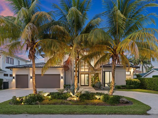 933 Allamanda Dr, Delray Beach, FL 33483 | MLS #R11126 | Compass