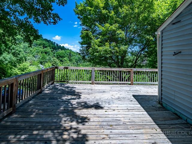 933 Autumn Valley Drive