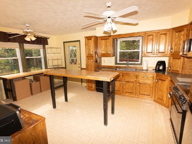 933 Boyle Road