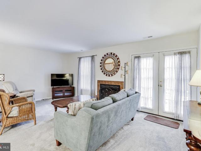 933 Breakwater Dr, Annapolis, MD 21403 | Compass