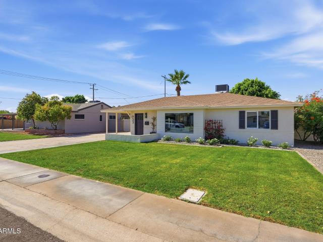933 e cavalier drive