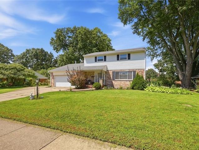 933 E David Rd, Kettering, OH 45429