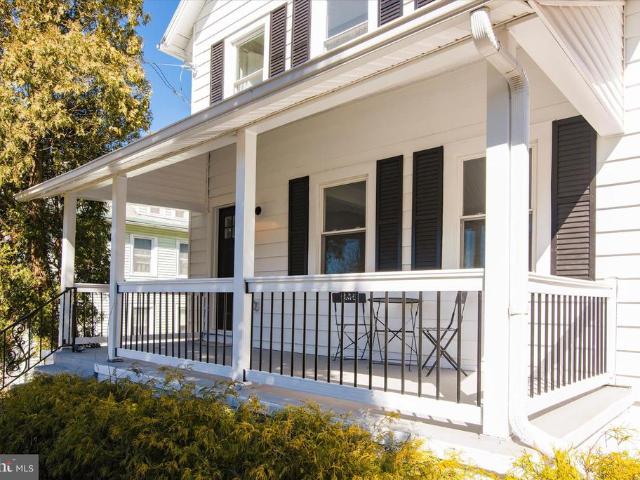933 Henry Avenue