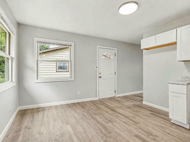 933 Henry Street