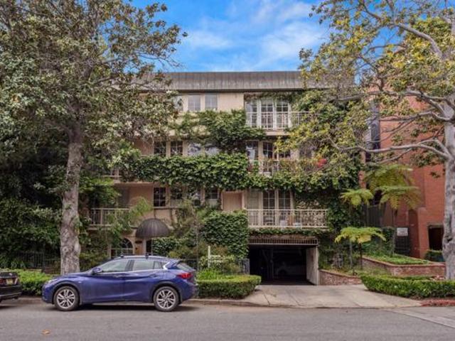 933 Hilgard Ave #303, Los Angeles, CA 90024