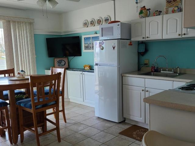 933 Ocean Boulevard # 105