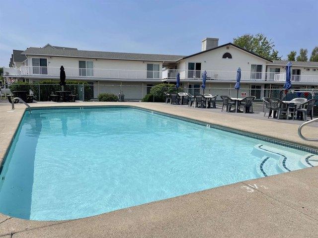 933 Ocean Blvd Unit 11, Hampton, NH 03842