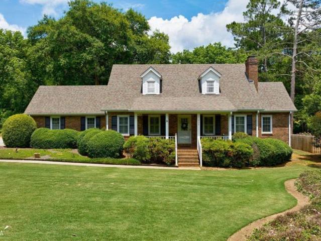 933 Lakeview Dr, Madison, GA 30650