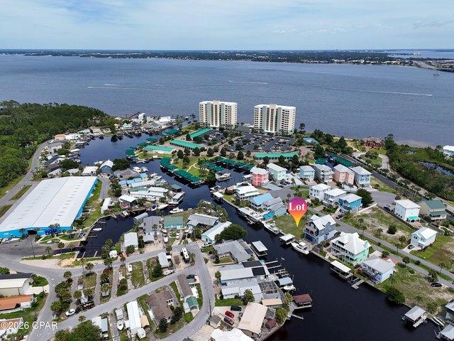 933 Lighthouse Lagoon Ct, Panama City Beach, FL 32407