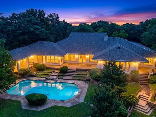 933 Mobley Rd, Cedar Hill, TX 75104