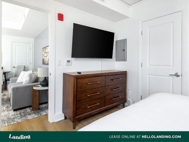 933 McGee St Studio Apartment for Rent at 933 Mcgee St, Kansas City, MO 64106 The Downtown Loop