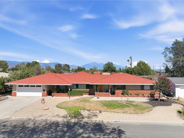 933 N Pine Ave, Rialto, CA 92376