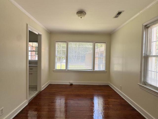 933 S Live Oak Drive