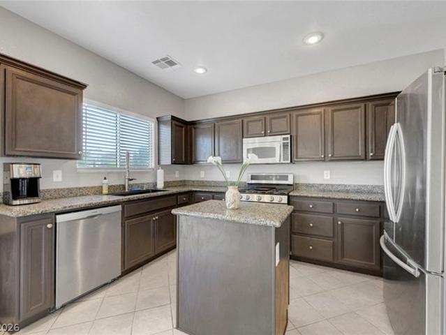 933 Shining Rose Pl, Henderson, NV 89052