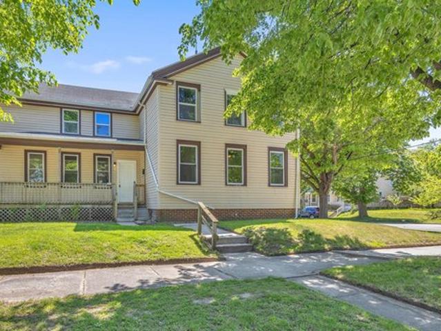 933 St Clair Ave, Sheboygan, WI 53081