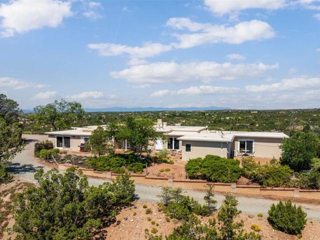 933 Stagecoach Rd, Santa Fe, NM 87501
