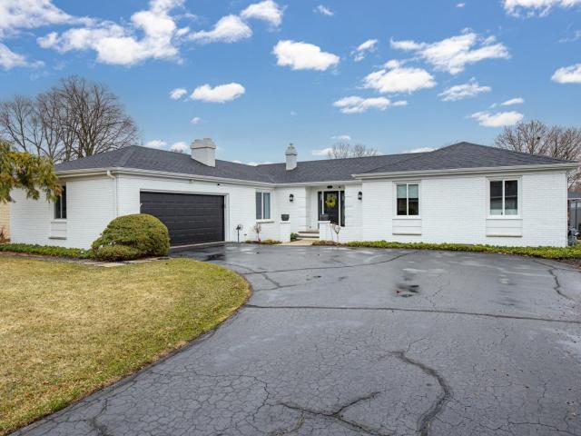 933 Starboard Ct, Oshkosh, WI 54901 | MLS #50321 | Compass