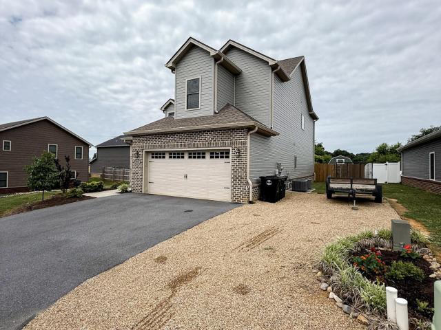 933 Riddle Ridge