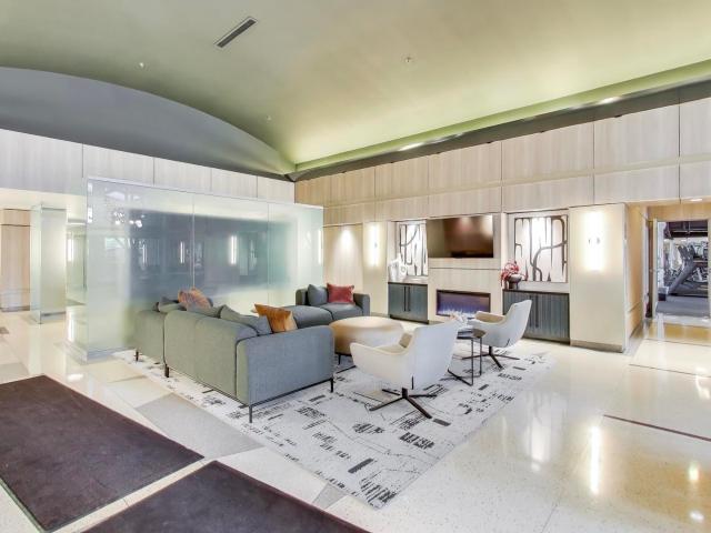 933 W Van Buren Street # 622