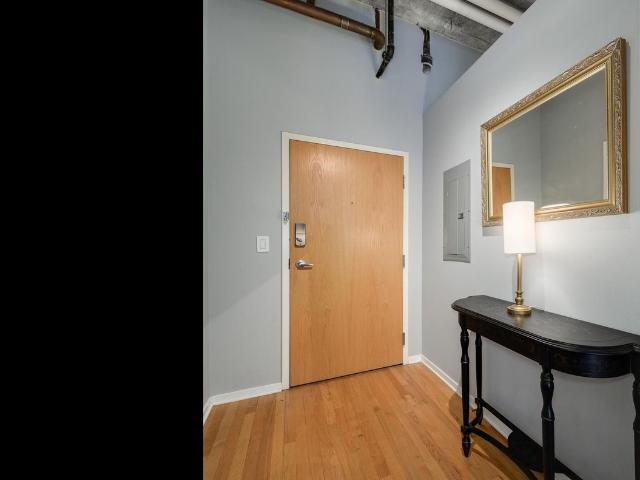 933 W Van Buren Street # 823