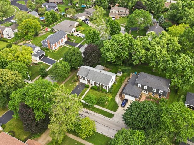 933 W Gilbert Avenue