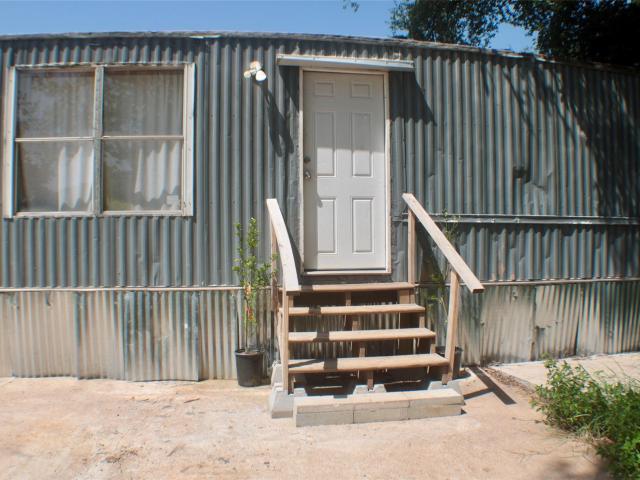 933 W Highway 71