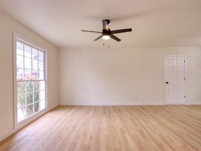 933 Treasure Road