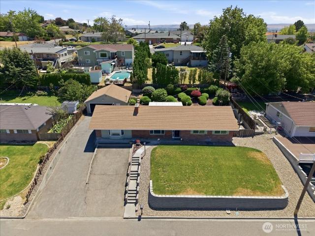 933 Vine Ave