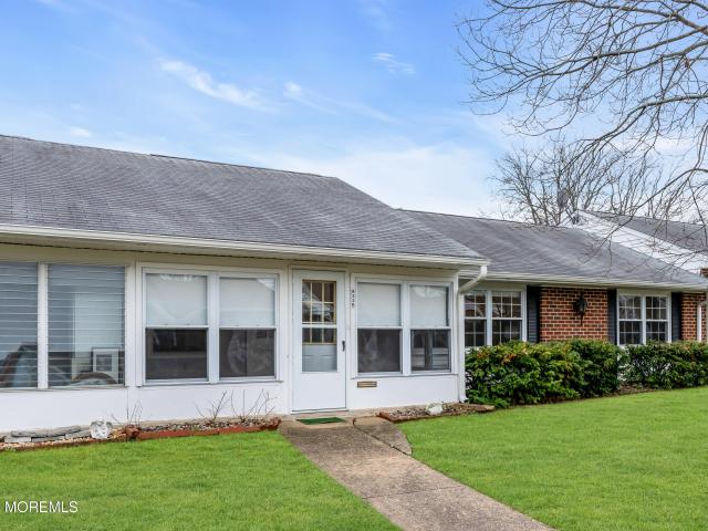 933B Thornhill Court