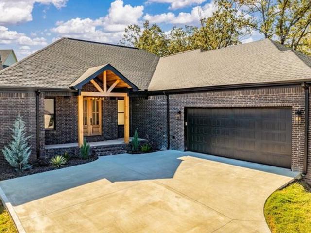 9345 Wooddale Dr, Sherwood, AR 72120