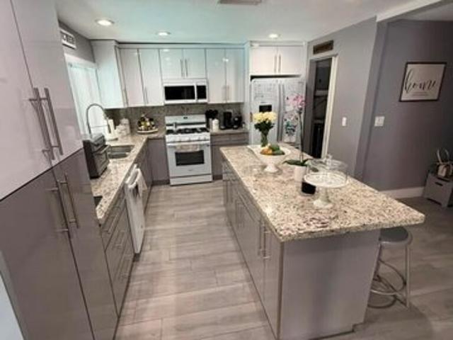 9340 NW 21st Mnr, Sunrise, FL 33322