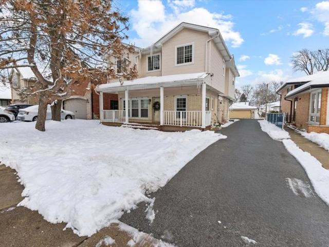 9341 S 82nd Ave, Hickory Hills, IL 60457