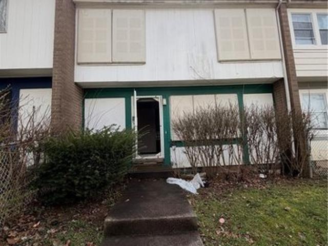 9342 Mount Auburn Ave, Cleveland, OH 44104