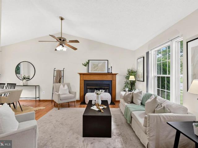 9343 Kings Grant Road
