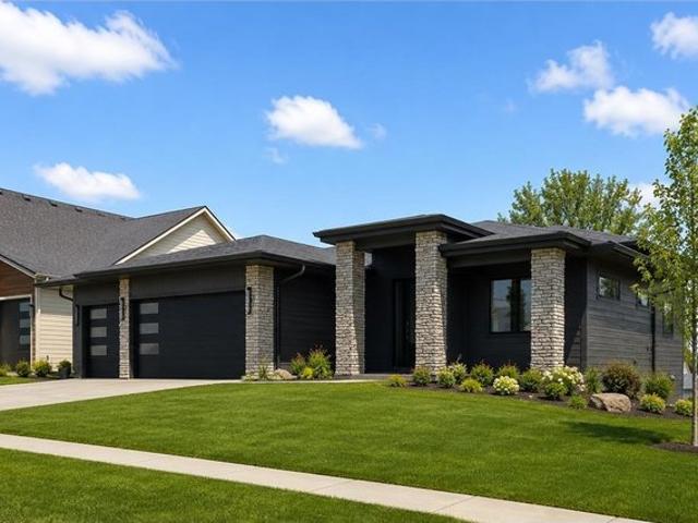 934X Hillsboro Pl, Savage, MN 55378