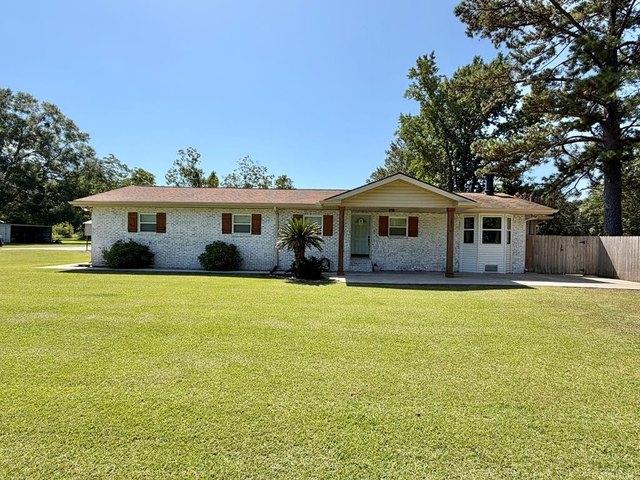 934 Ceasar Rd, Carriere, MS 39426