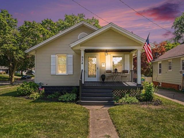 934 Diamond Ave NE, Grand Rapids, MI 49503