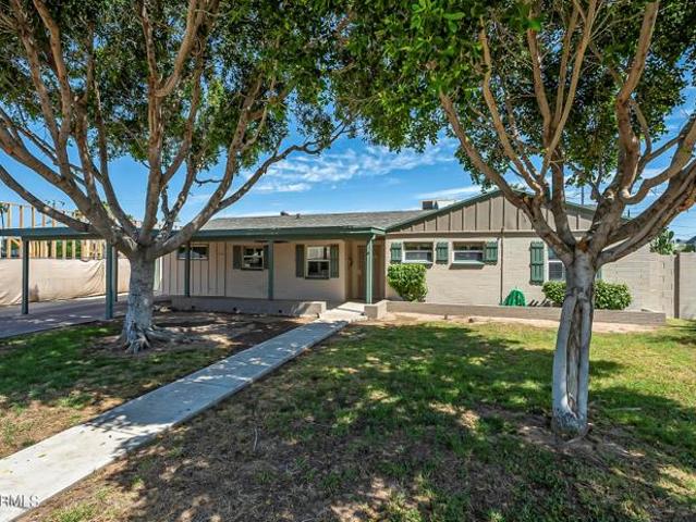 934 E Berridge Ln, Phoenix, AZ 85014