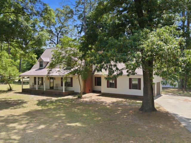 934 Falcon Circle