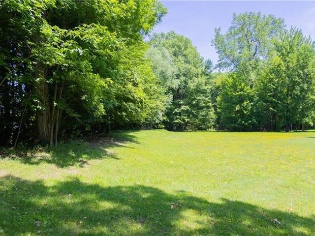 934 Friar Tuck Ln, Webster, NY 14580
