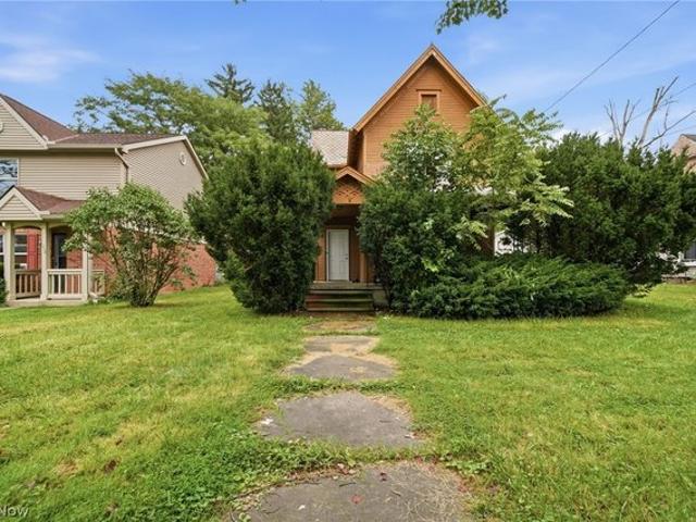 934 Middle Ave, Elyria, OH 44035