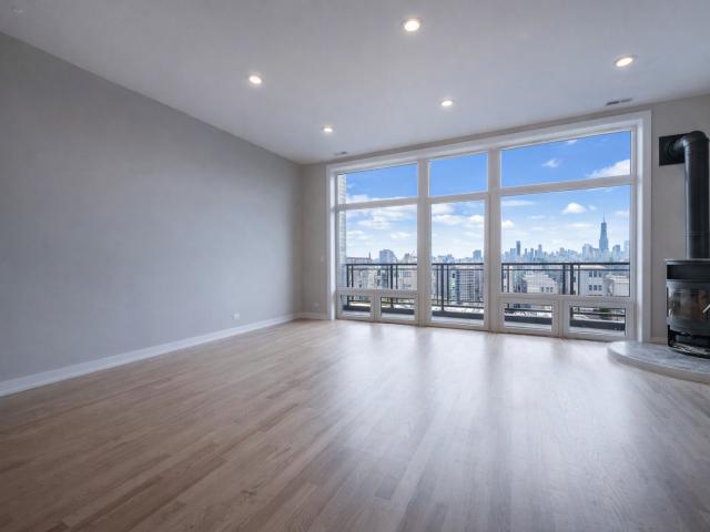 934 N California Avenue # 4N