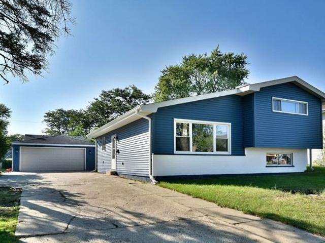 934 S Harvard Ave, Addison, IL 60101