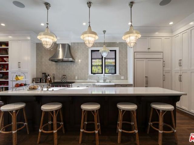 934 S Mullen Ave, Los Angeles, CA 90019