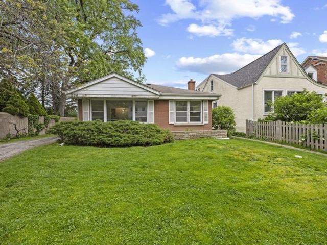 934 Yale St, Wilmette, IL 60091