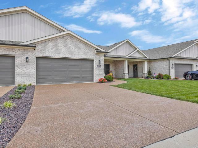 9354 Oak Point