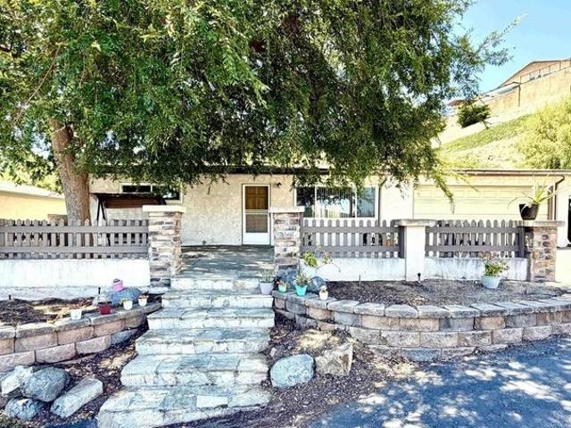 9355 Starcrest Dr, Santee, CA 92071